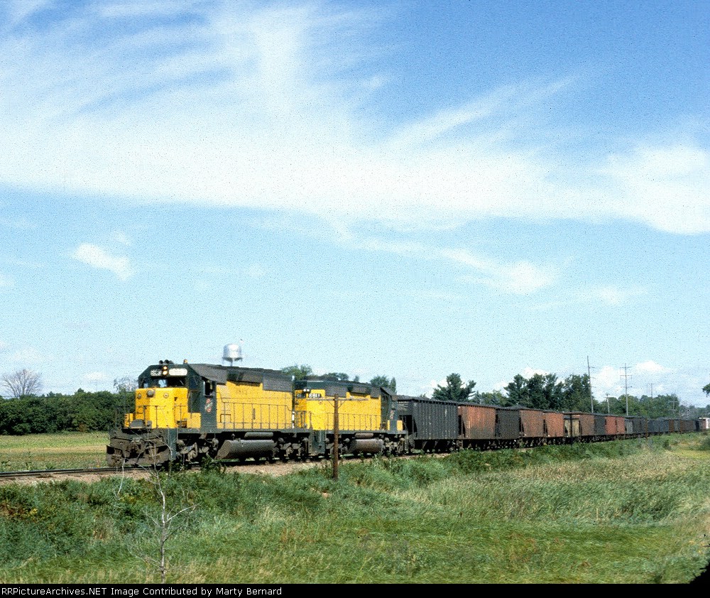 C&NW SD40-2s 6863 and 6811 are Southbound